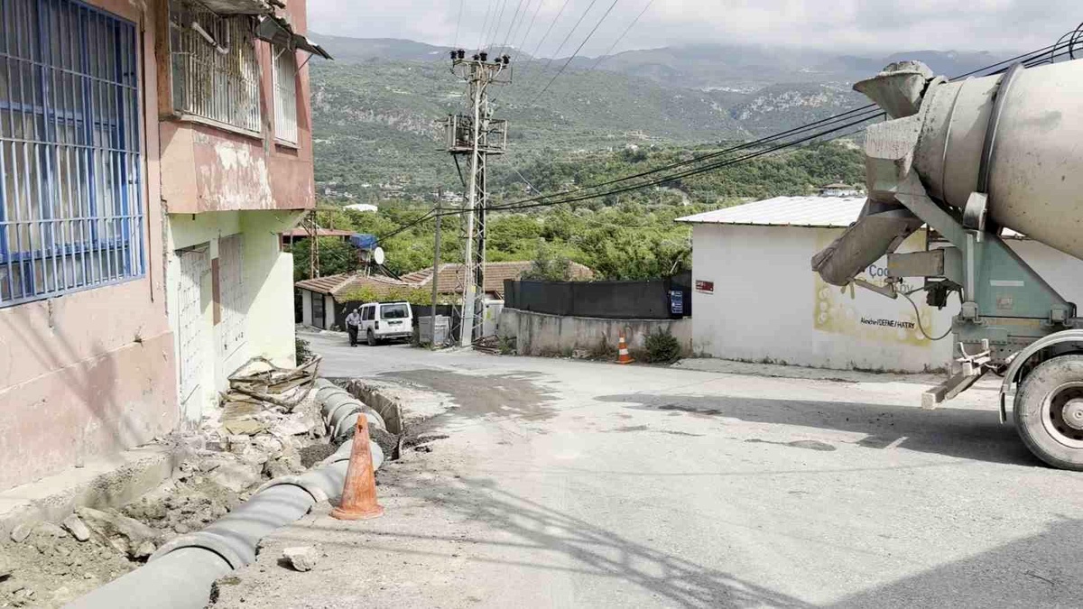 Yola beton dökerek ilerleyen beton mikserine 50 bin TL para cezası ...