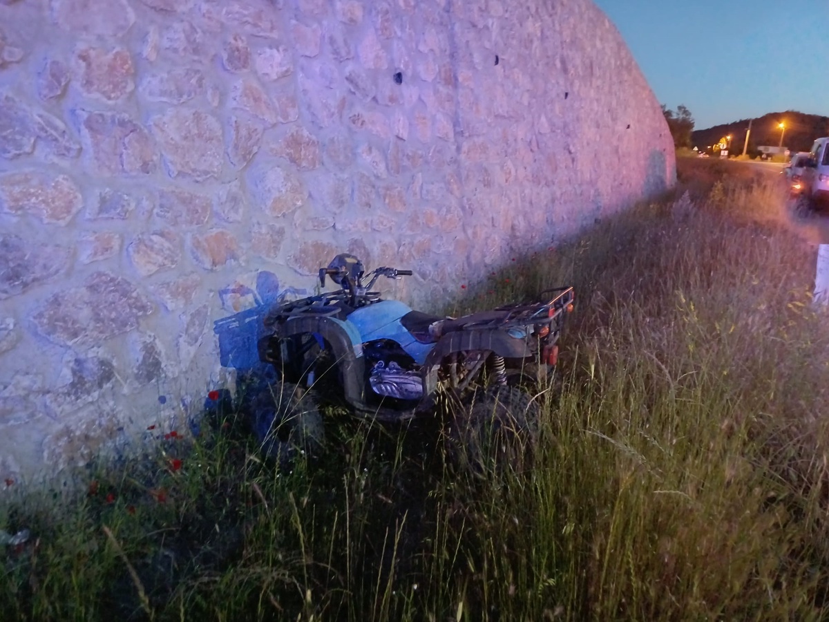 ATV Tamirine Yardım Ederken Otomobilin Çarpmasıyla Yaralandı - Son Dakika
