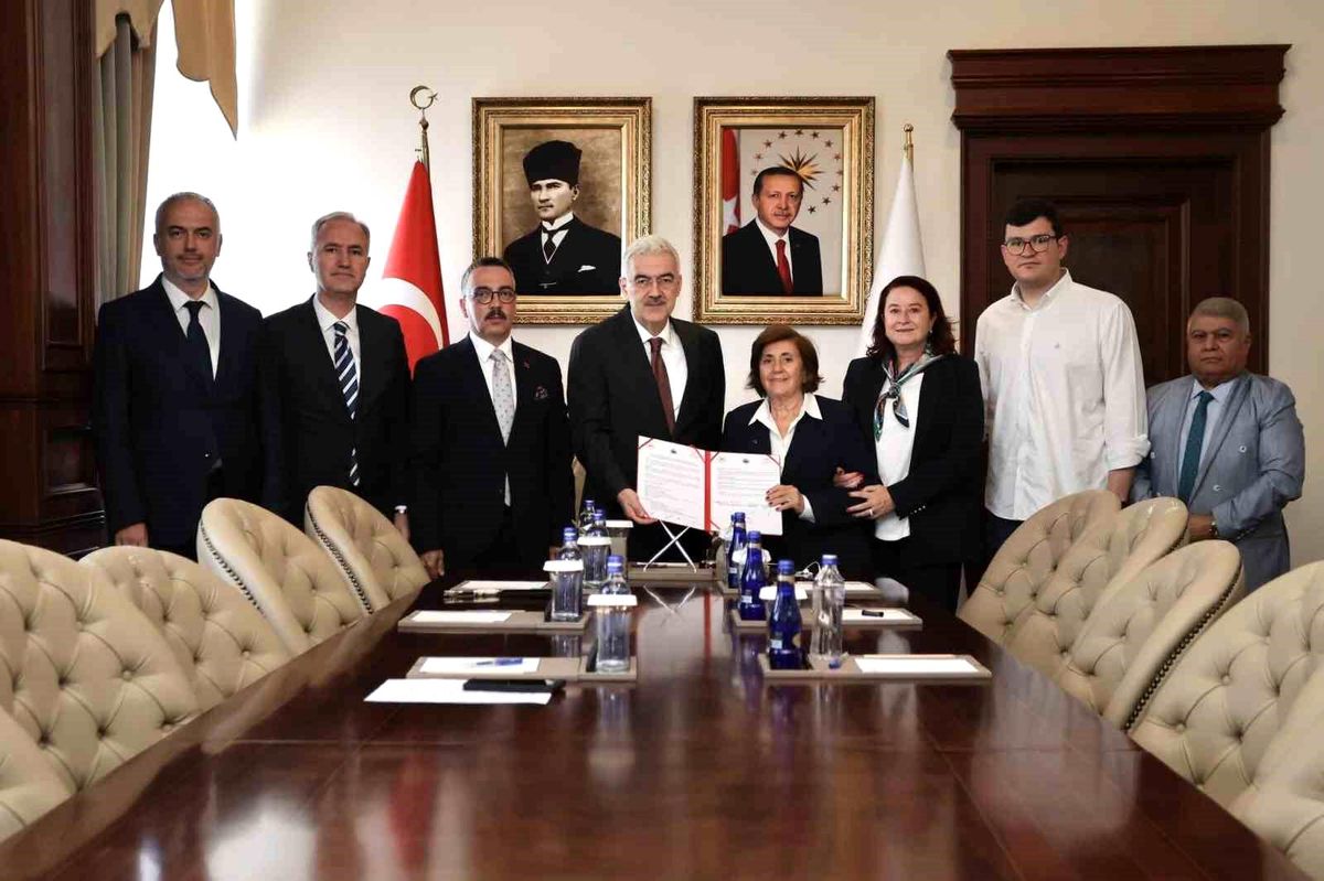 İnegöl'e 7 birimli yeni aile sağlığı merkezi için protokol imzalandı ...