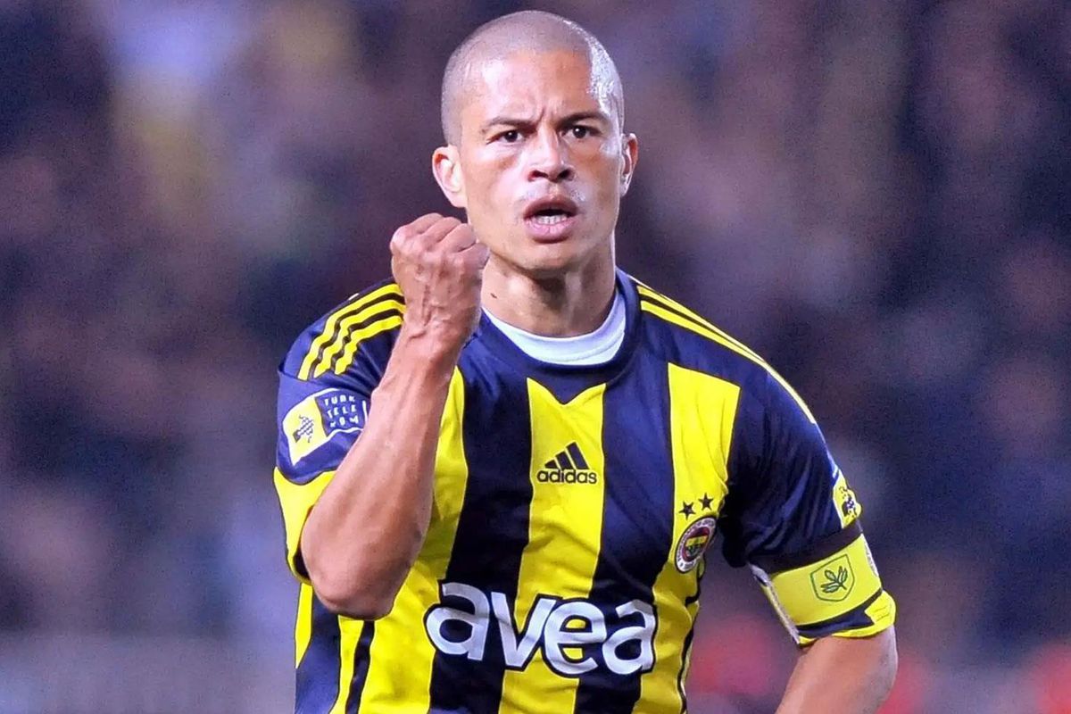 İsmail Kartal'ın açıklandığını gören Alex hemen telefona sarıldı - Son ...