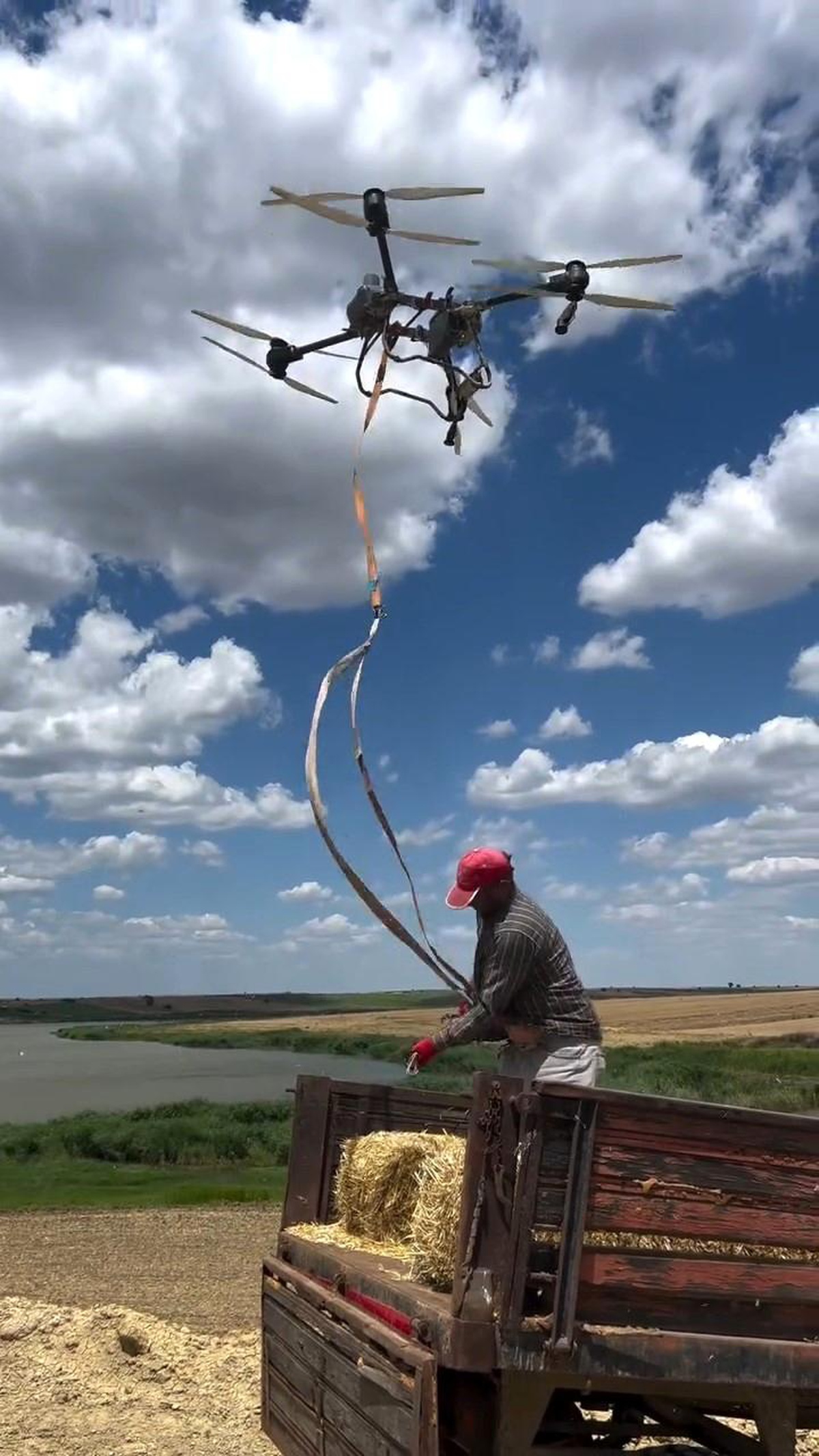 Edirne'de Çiftçi Dronla Saman Taşıdı - Son Dakika
