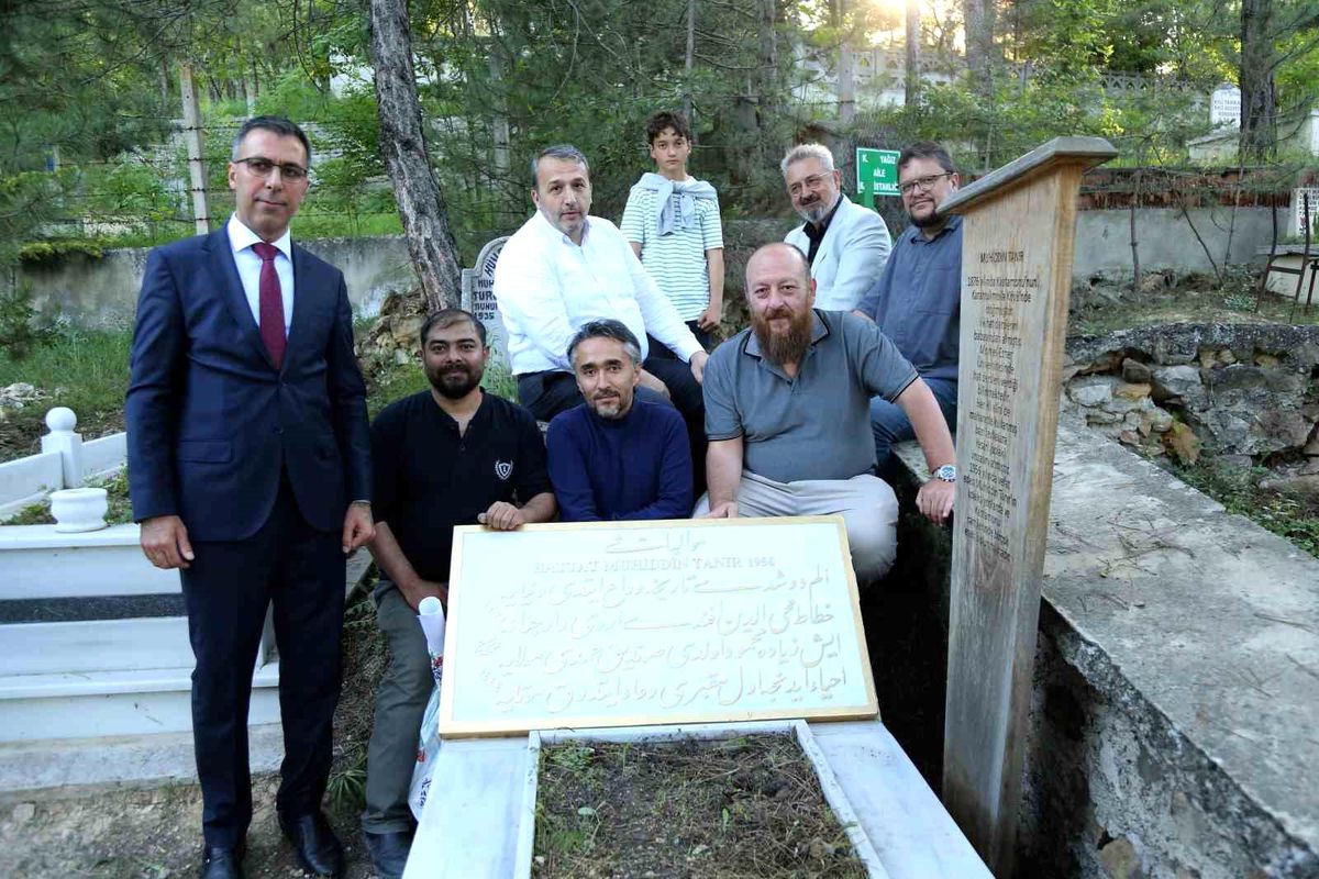 Hattat Muhittin Tanır Kabri İhya Edildi - Son Dakika